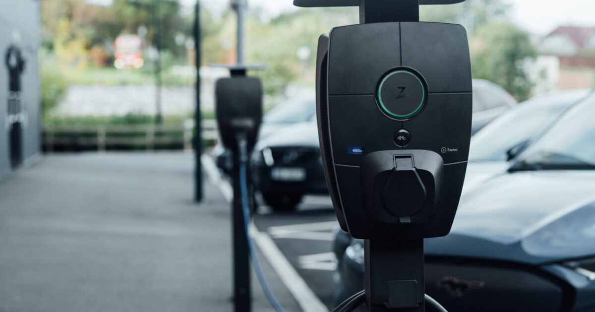 Comment installer la borne de recharge entreprise | Zaptec